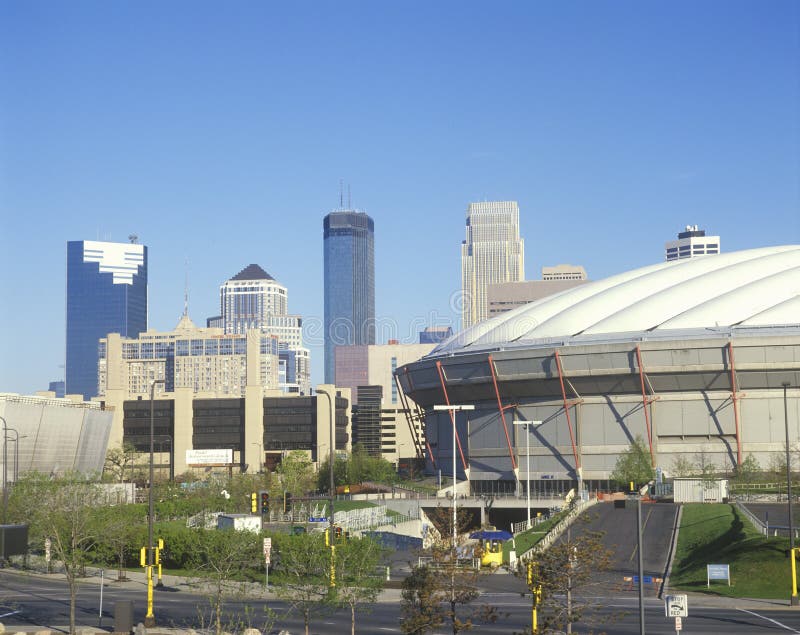 Hubert Humphrey Metrodome Stadium Editorial Stock Photo - Image of ...