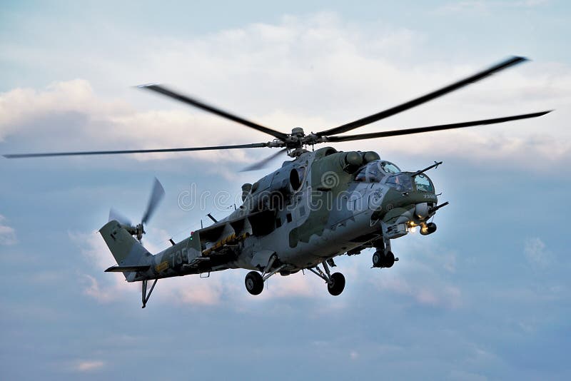 Hubschrauber Mi-24 redaktionelles stockfoto. Bild von militärisch ...