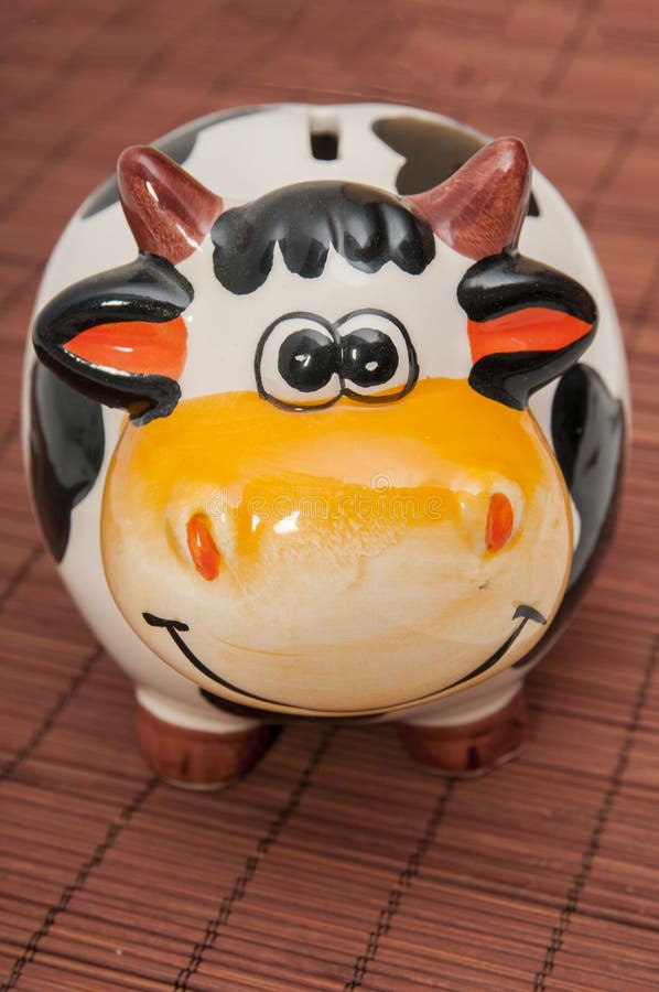 Hucha de la vaca foto de archivo. Imagen de doméstico - 34352178