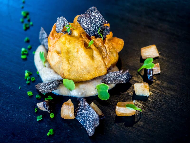 Huevo frito imagen de archivo. Imagen de cacerola, blanco - 186855359