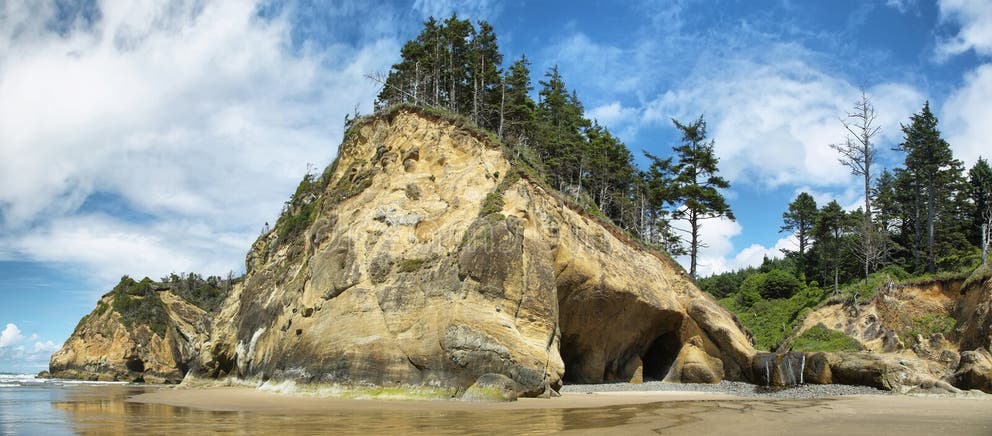 Hug point in Oregon stock image. Image of view, scenic - 91744701