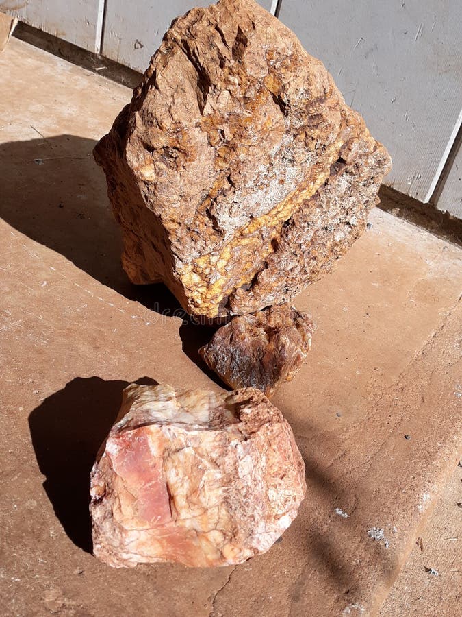 Huge Beautiful Rock Not Sure What Kind of Rock but Very Beautiful ...