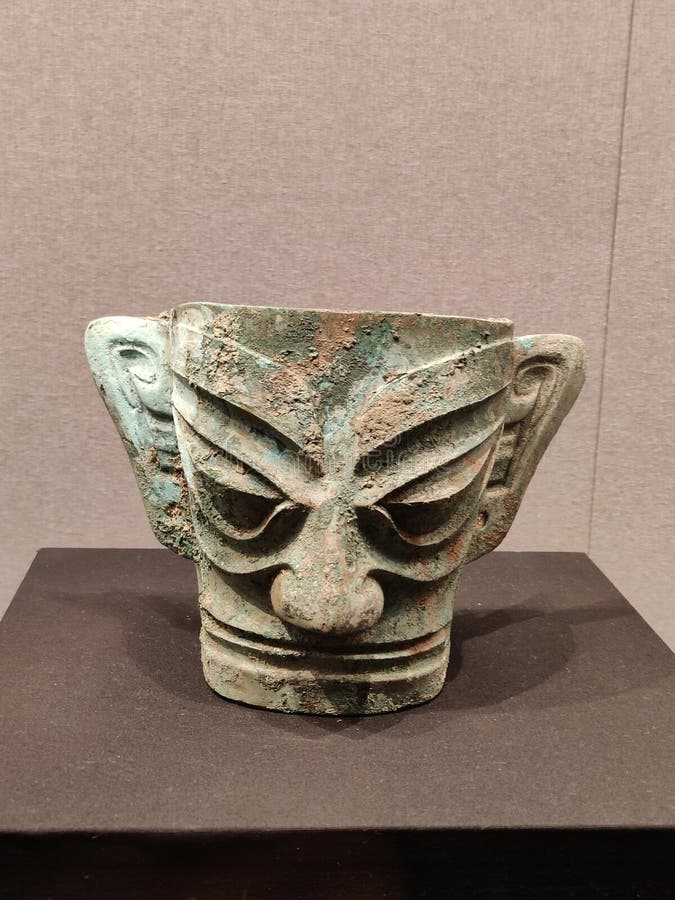 Huge Bronze Mask in Sanxingdui Museum, Sichuan Editorial Stock Photo ...