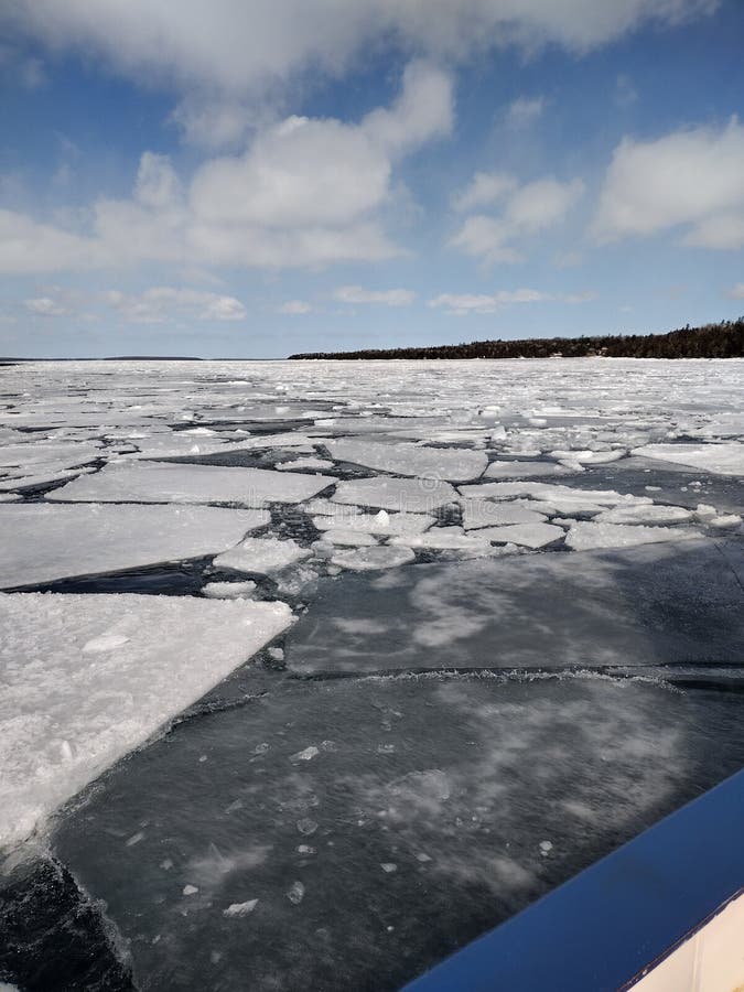 Huge Chunks of Ice Glaciers Stock Photo - Image of huge, chunks: 250725568