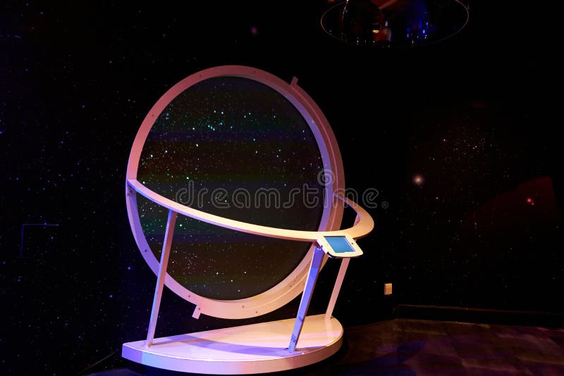 Huge Round Lcd Interactive Screen for Research Solar System in ...