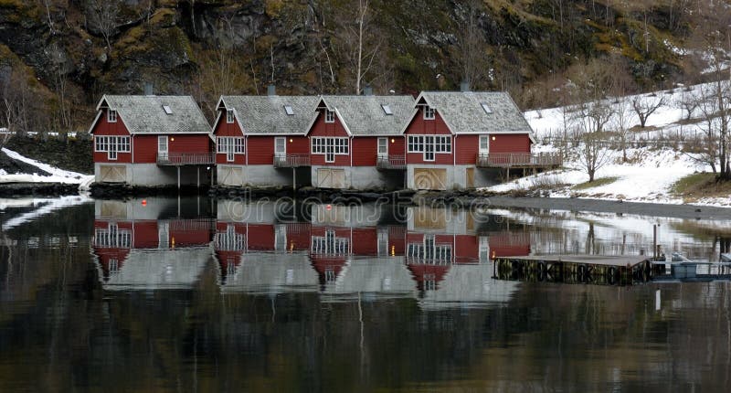 Huizen van Flam, Noorwegen stock foto. Image of noorwegen - 4820456