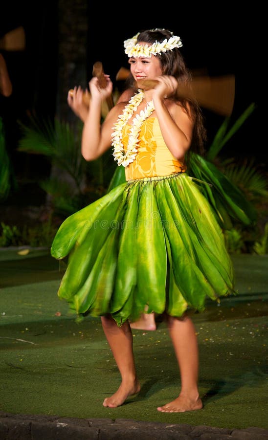 Hula dancer editorial stock image. Image of beautiful - 37169564