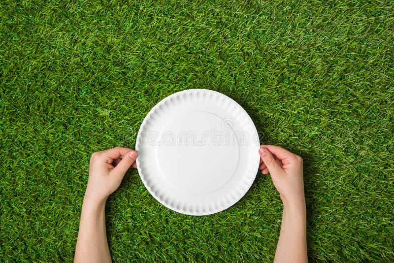 Human Hands Holding Empty Paper Plate Grass Stock Photos - Free ...
