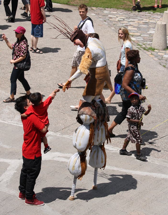 Human Interaction with Street Performer Editorial Photography - Image ...