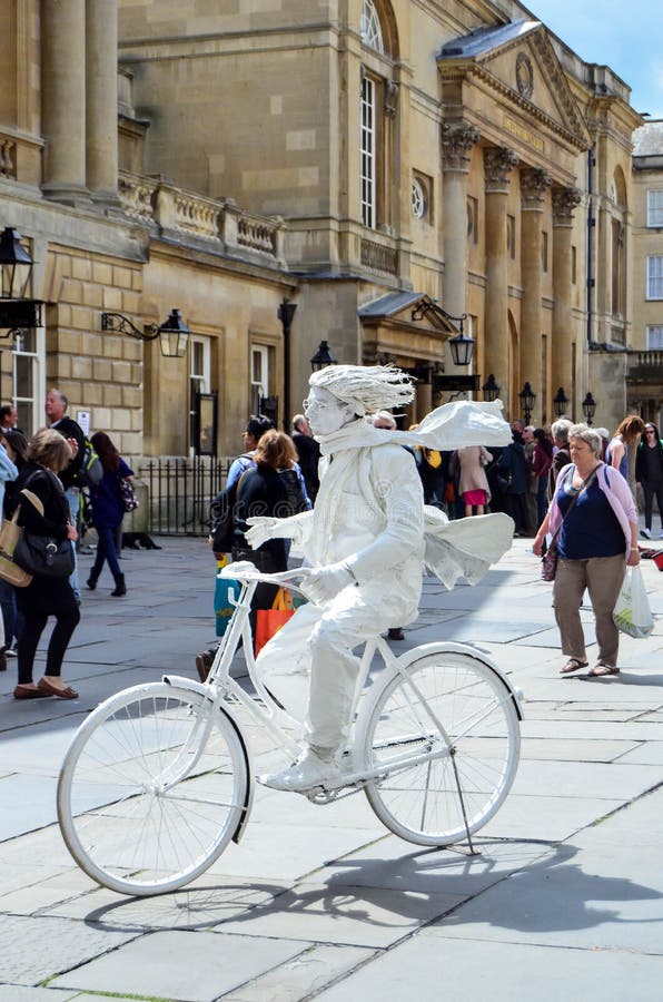 Human Statue Street Performer Editorial Stock Image - Image of spain ...