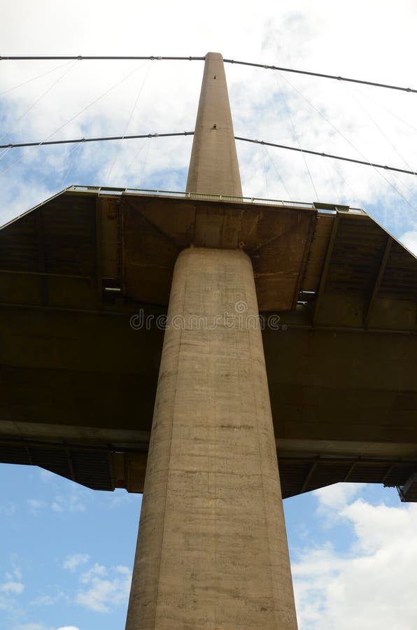 Humber Bridge, Hessle Foreshore, Yorkshire Stock Photo - Image of tower ...