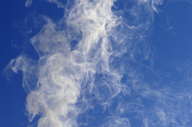 Humo imagen de archivo. Imagen de azul, cocina, nube, quema - 1054085