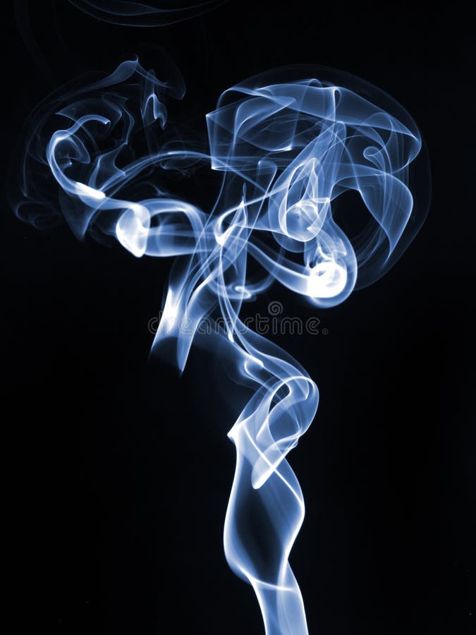 Humo imagen de archivo. Imagen de cigarrillo, formas, fuego - 530775