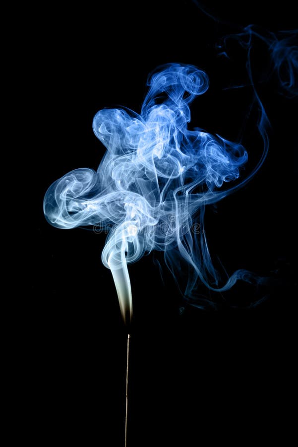 Humo azul foto de archivo. Imagen de forma, color, colores - 24483284
