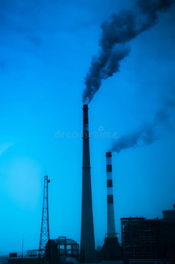 Humo de la chimenea imagen de archivo. Imagen de ambiente - 23541277