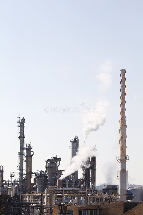 Humo Industrial De La Chimenea Imagen de archivo - Imagen de vapor ...