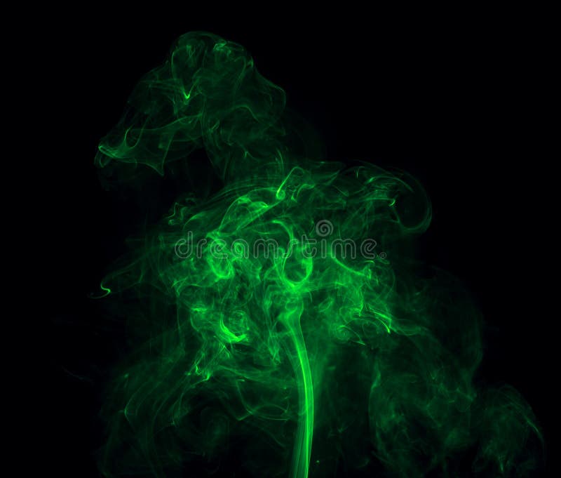 Humo verde. foto de archivo. Imagen de negro, nubes, artes - 33002906
