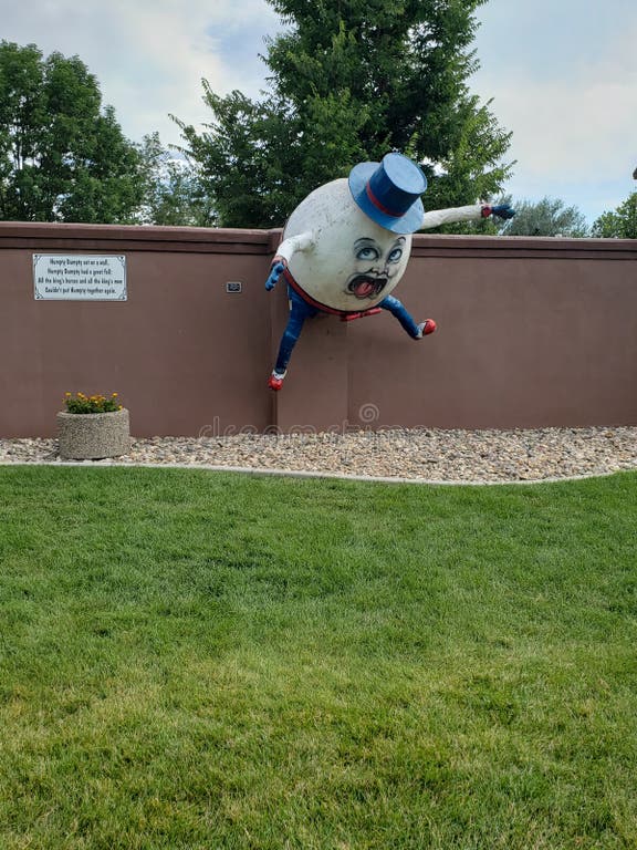 Humpty Dumpty Humpty Face Cae Foto de archivo - Imagen de cara, huevo ...