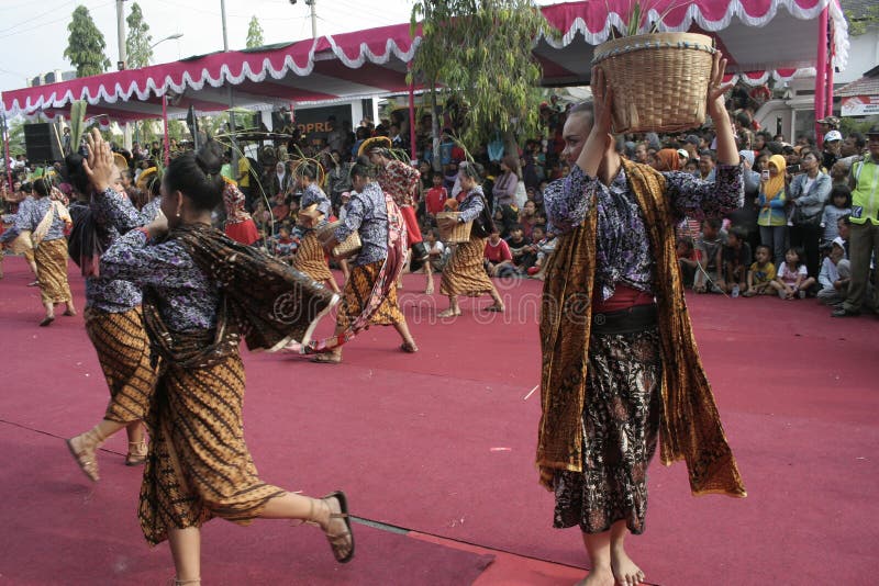 Hundreds Dance Staged in Sukoharjo Editorial Photo - Image of kebo ...