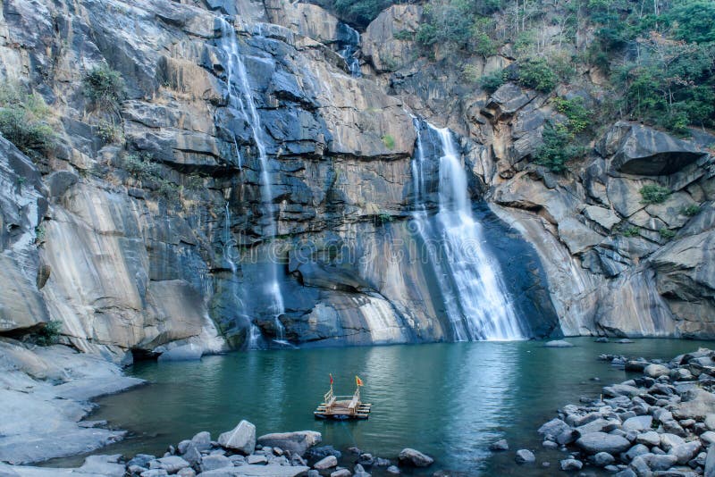 Hudru Waterfall in Jharkhand. Stock Photo - Image of cascade, drops ...