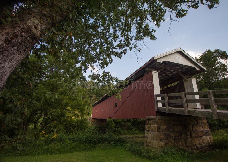 Hune Covered Bridge in Southeastern Ohio Stock Image - Image of outside ...