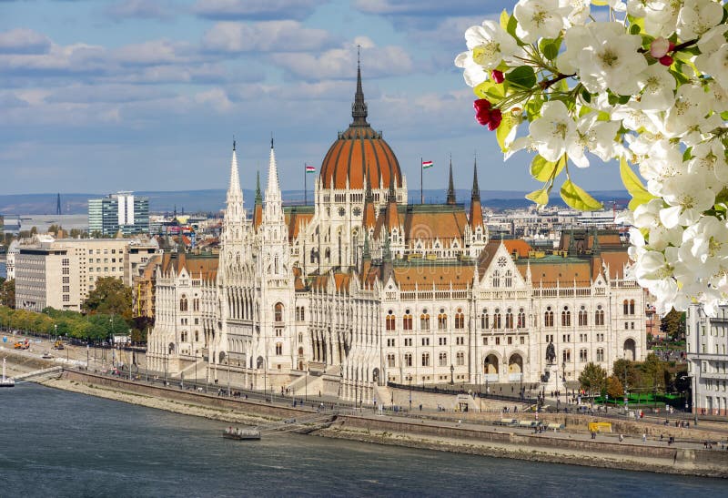 Hungarian Parliament Building and Danube River in Spring, Budapest ...