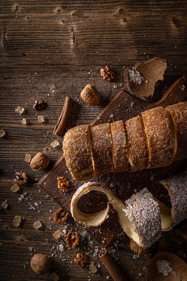 Hungarian Sweet Chimney Cake Stock Image - Image of wood, sliced: 350718199