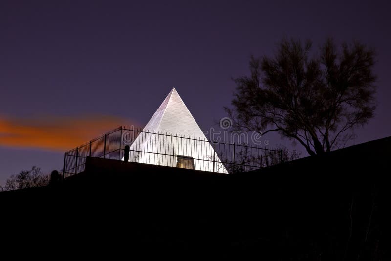 Hunt S Tomb Pyramid in Tempe Arizona Stock Photo - Image of twilight ...