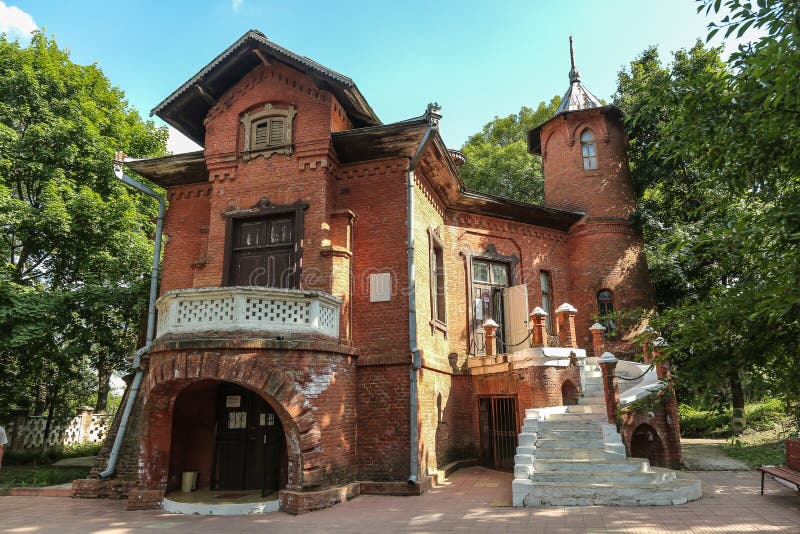 Hunter Castle Du Complexe De Manuc Bei Image stock - Image du pays ...