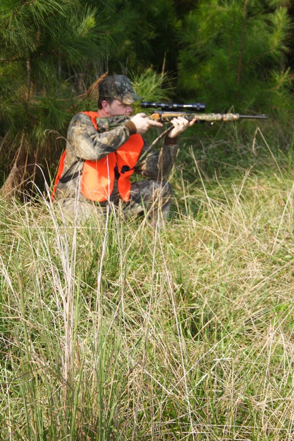 Hunter - Hunting - Sportsman Stock Image - Image of redneck, camo: 680485