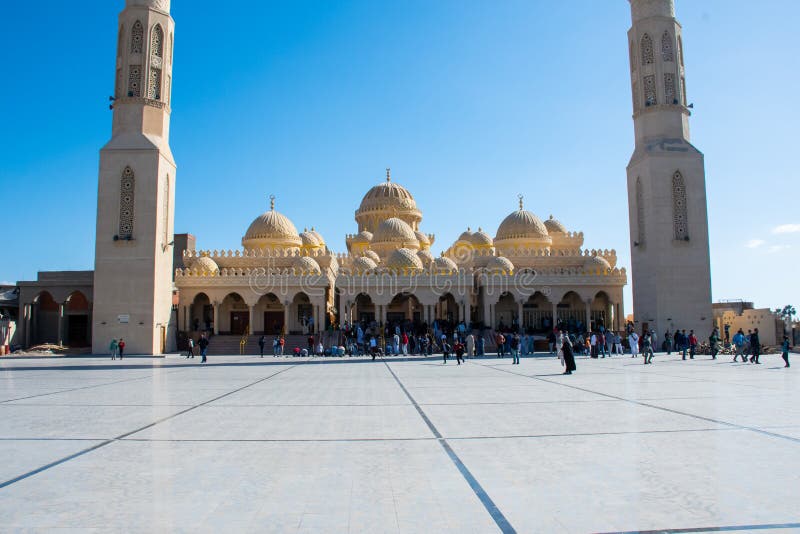 Hurghada, Egypt, 24th of December 2018: Mosque in Hurghada Editorial ...