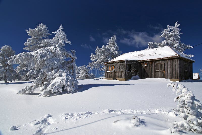 Husberg arkivfoto. Bild av lopp, ensamhet, inget, snö - 12081132