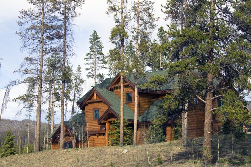 Husberg arkivfoto. Bild av höjd, väder, modell, delsektion - 5392602