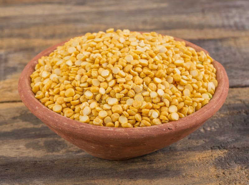 Husked brown gram pulse stock image. Image of healthy - 105593651