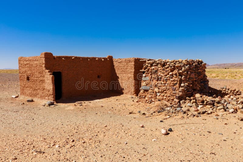 Hut Berber in the Sahara Desert Stock Photo - Image of shack, house ...