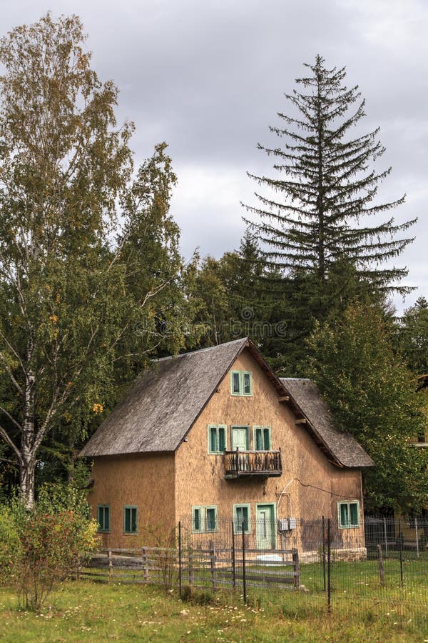 Hut stock image. Image of lodge, rustic, hostel, cover - 33987615