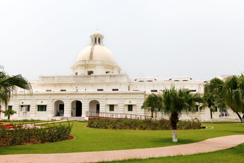Main Building IIT ROORKEE, Haridwar Arkivfoto - Bild av institut, namn ...
