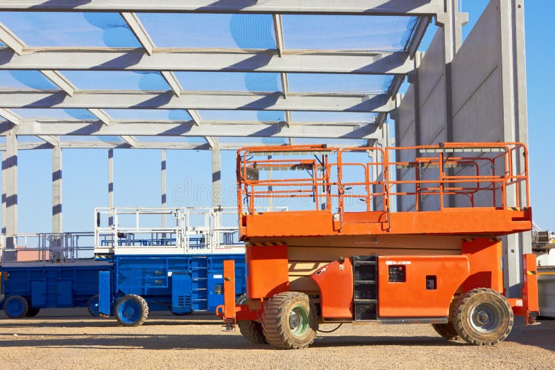 Hydraulic mobile platform stock image. Image of painting - 27394859