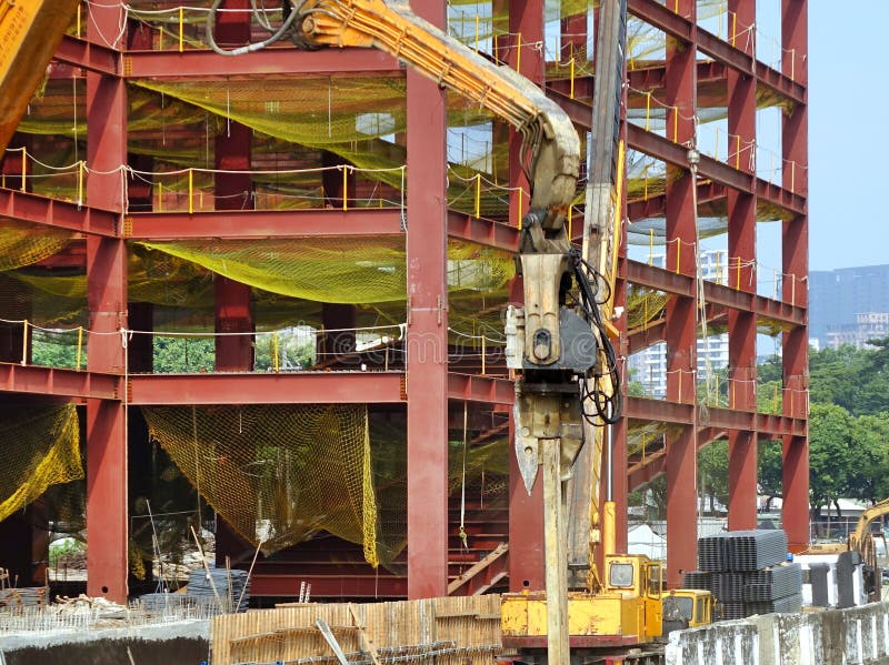 Hydraulic Pile Driver in Action Stock Image - Image of girder, site ...