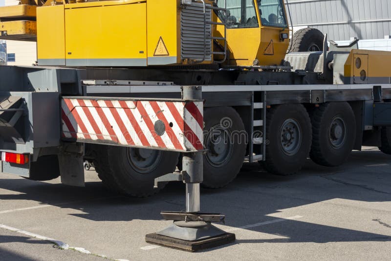 Hydraulic Foot of the Crane. Extended Side Truck Outrigger Stabilizer ...