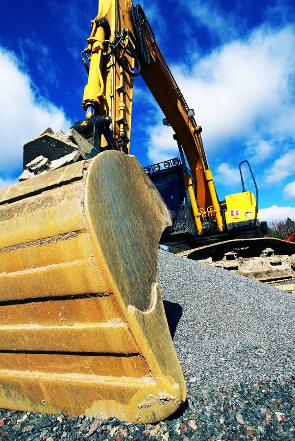 Hydraulischer Exkavator Bei Der Arbeit Stockbild - Bild von herstellung ...