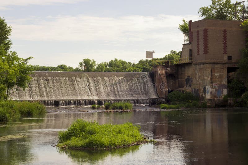 Hydroelectric dam stock photo. Image of mist, cement - 32750152