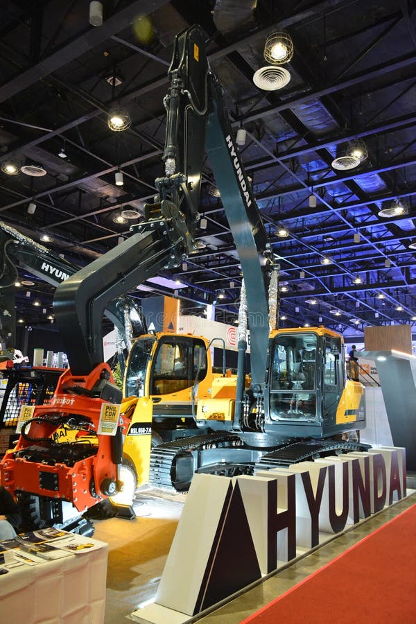 Hyundai Display Booth at Philconstruct in Pasay, Philippines Editorial ...