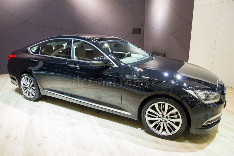Genesis G90 on Display during Los Angeles Auto Show Editorial ...
