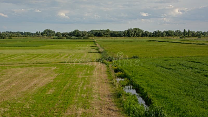 I Campi E Le Insenature in Valle Di Rive La Riserva Naturale Della ...