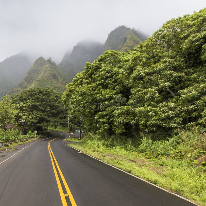 Iao Valley State Park on Maui Hawaii Stock Image - Image of relax, maui ...