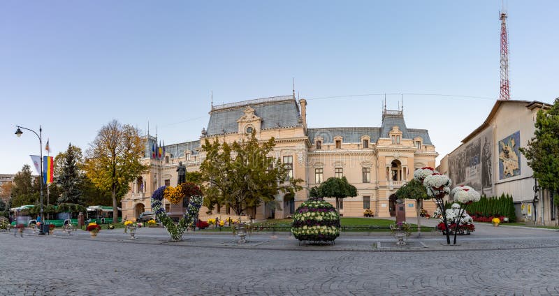 Iasi City Hall editorial photography. Image of street - 263952822