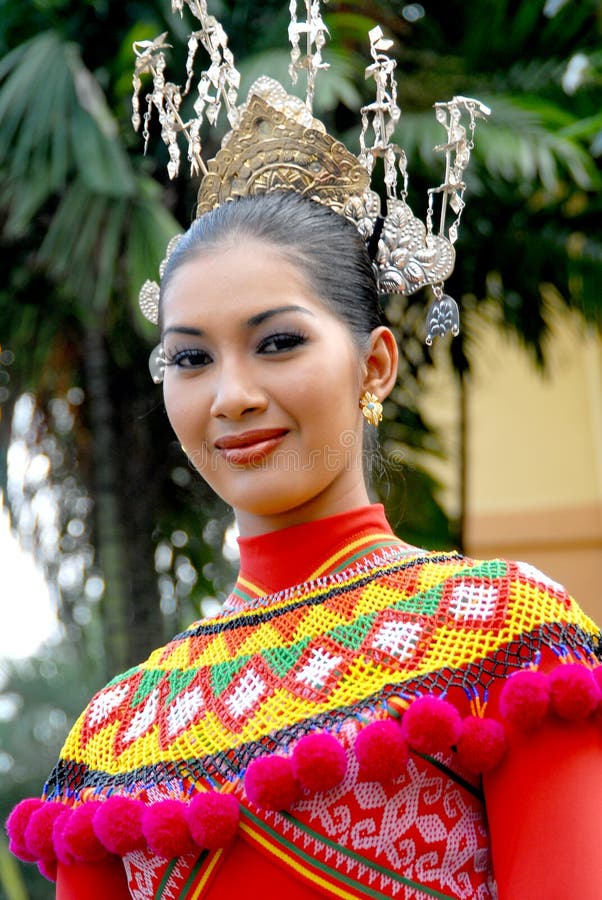 Traje De Sarawak Iban
