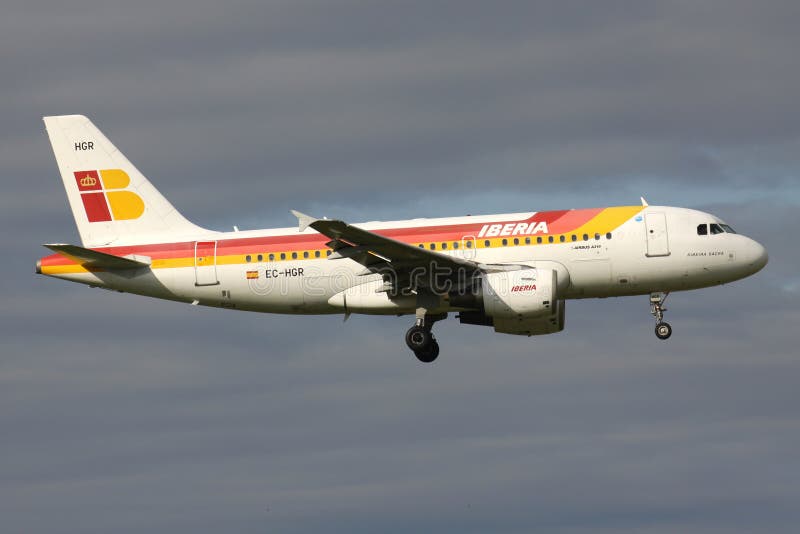 Iberia Flygbuss A320 I Madrid Redaktionell Foto - Bild av ledare, akron ...