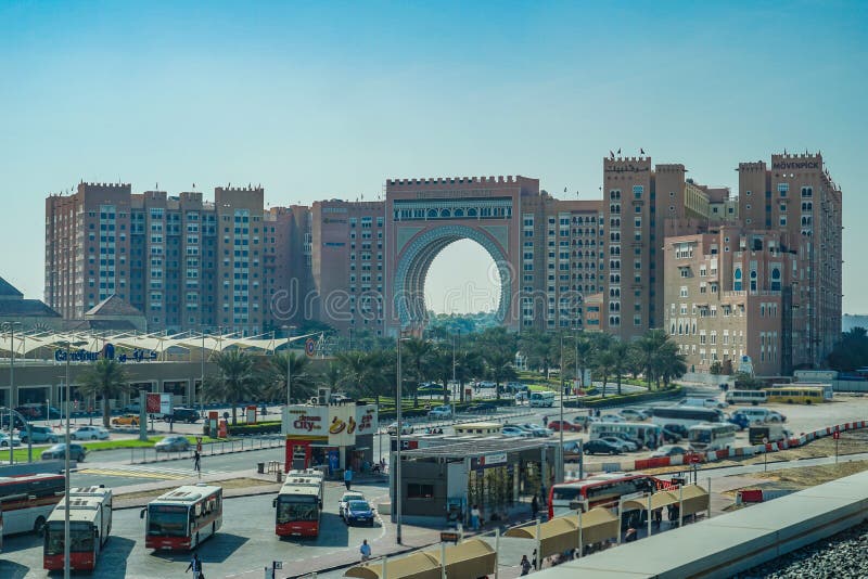 Ibn battuta gate uae dubai redaktionelles stockbild. Bild von tür ...